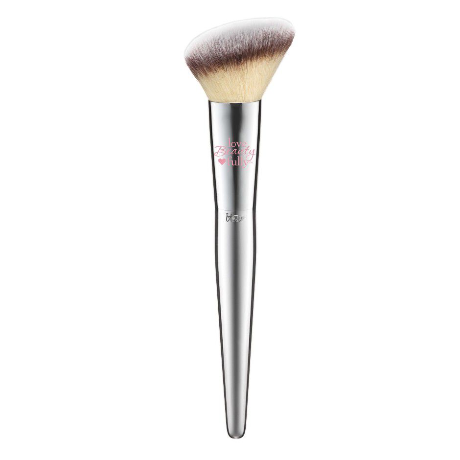 makeup blusher brush